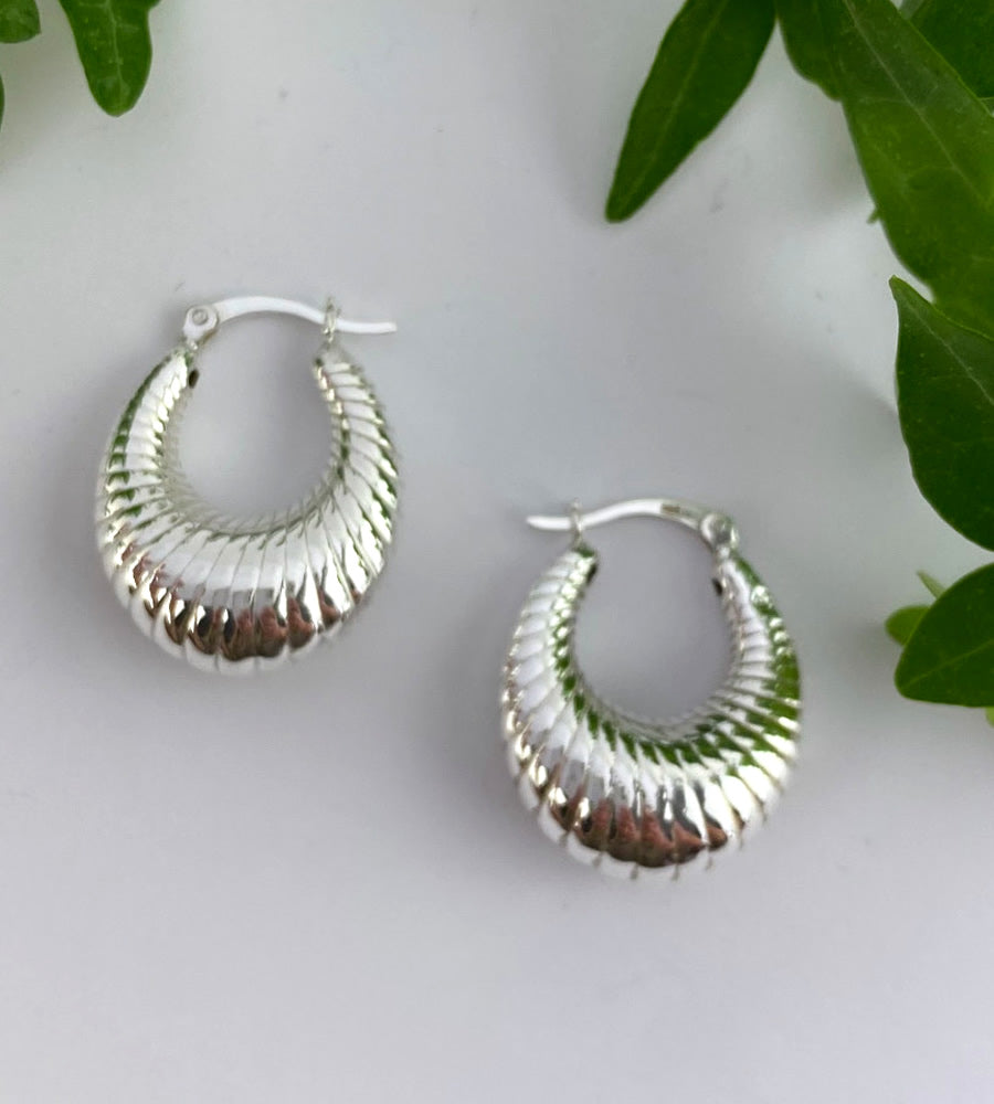 LAST PAIR! Sterling Silver Chunky Retro Hoops – Lucy and Jane